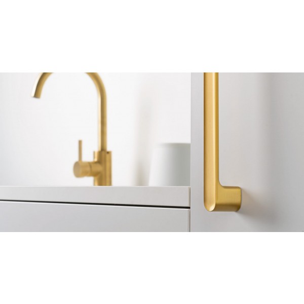 Maner pentru mobila Luv, finisaj alama cava periata, L: 202 mm - Manere ...